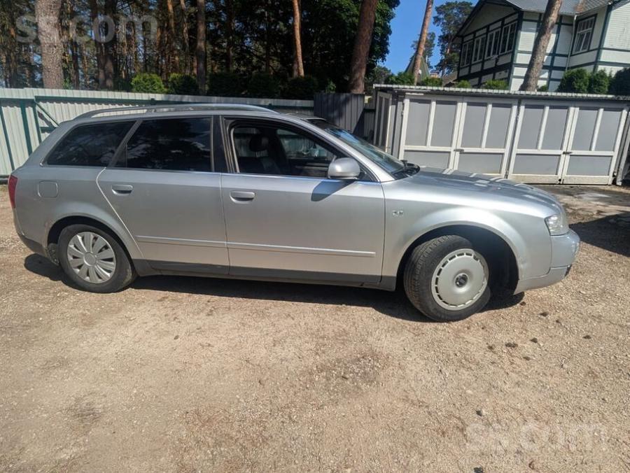 Grey Audi A4 2001 in Riga, with an engine capacity of 1.80 L and mileage of 256 thousand km for 1750 €, photo 7 on AUTOMOTO.COM.LV