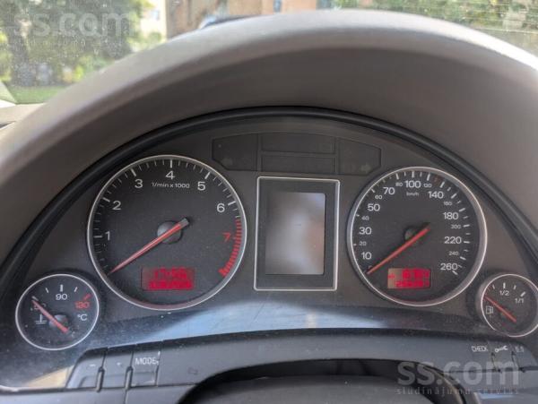 Pelēks Audi A4 2001 Rīga, ar dzinēja tilpumu 1.80 L un nobraukumu 256 tūkst. km par 1750 €, foto 9 vietnē AUTOMOTO.COM.LV