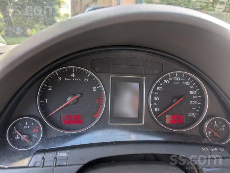 Grey Audi A4 2001 in Riga, with an engine capacity of 1.80 L and mileage of 256 thousand km for 1750 €, photo 10 on AUTOMOTO.COM.LV