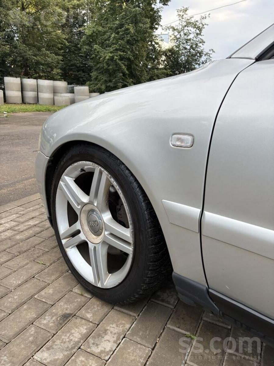 Grey Audi A4 2001 in Riga, with an engine capacity of 1.90 L and mileage of 343 thousand km for 2550 €, photo 11 on AUTOMOTO.COM.LV