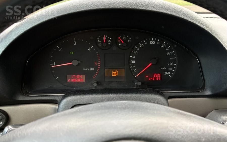 Grey Audi A4 2001 in Riga, with an engine capacity of 1.90 L and mileage of 343 thousand km for 2550 €, photo 16 on AUTOMOTO.COM.LV