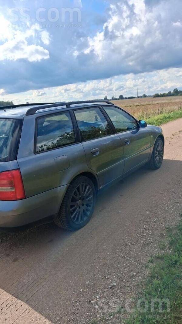 Ауди А4 2001 в Балви на AUTOMOTO.COM.LV Серый Ауди А4 2001 в Балви, объемом двигателя 1.90 л и пробегом 421 тыс. км за 2500 €, фото 5 на AUTOMOTO.COM.LV