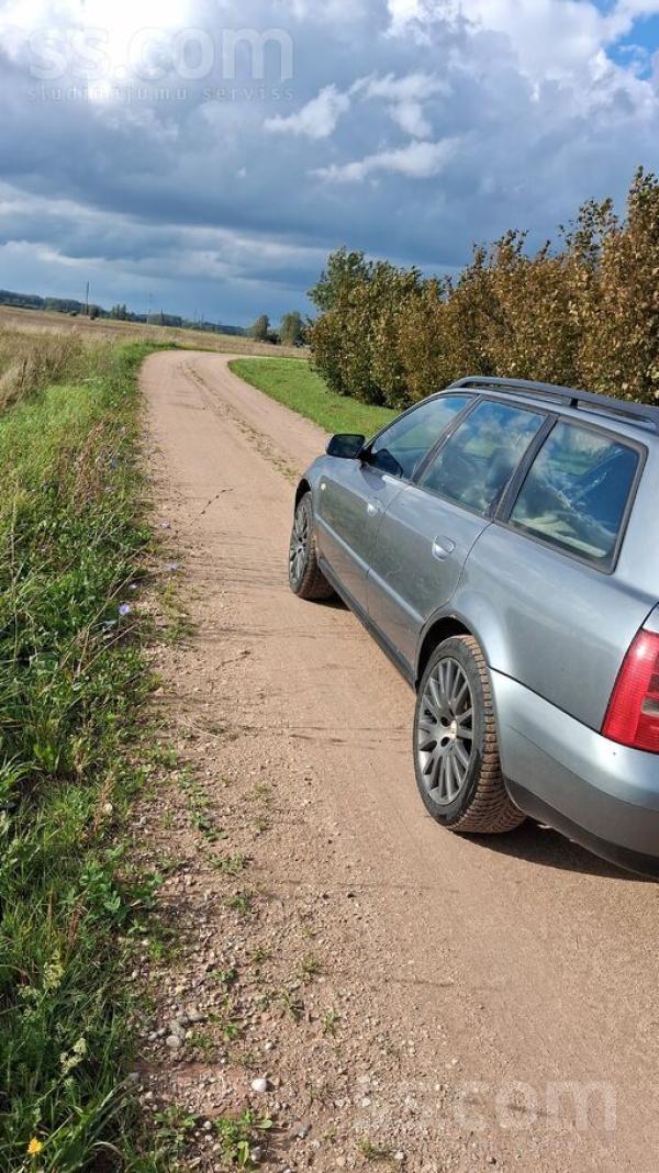Ауди А4 2001 в Балви на AUTOMOTO.COM.LV Серый Ауди А4 2001 в Балви, объемом двигателя 1.90 л и пробегом 421 тыс. км за 2500 €, фото 6 на AUTOMOTO.COM.LV