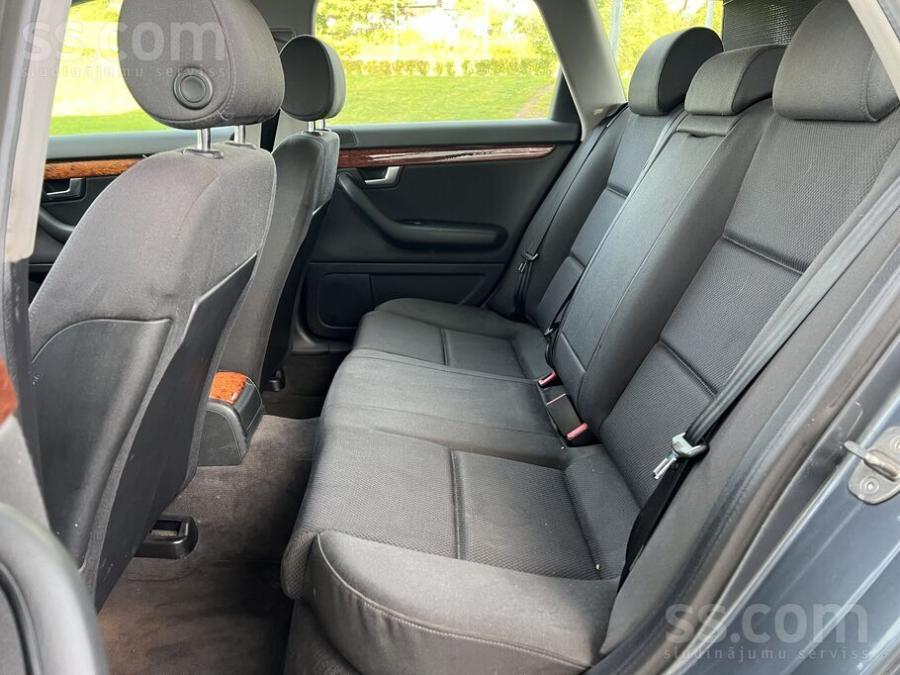 Pelēks Audi A4 2001 Rēzekne, ar dzinēja tilpumu 1.90 L un nobraukumu 302 tūkst. km par 3499 €, foto 13 vietnē AUTOMOTO.COM.LV