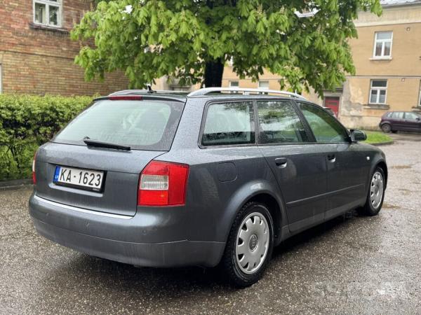 Pelēks Audi A4 2002 Kuldīga, ar dzinēja tilpumu 2.50 L un nobraukumu 364 tūkst. km par 8300 €, foto 3 vietnē AUTOMOTO.COM.LV