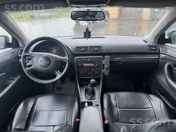 Pelēks Audi A4 2002 Kuldīga, ar dzinēja tilpumu 2.50 L un nobraukumu 364 tūkst. km par 8300 €, foto 5 vietnē AUTOMOTO.COM.LV