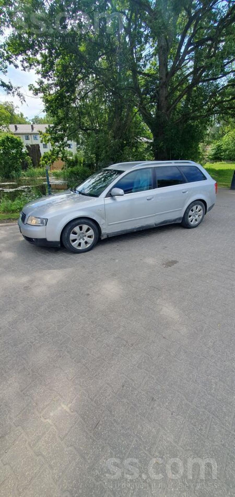 Pelēks Audi A4 2002 Valmiera, ar dzinēja tilpumu 2.50 L un nobraukumu 292 tūkst. km par 850 €, foto 1 vietnē AUTOMOTO.COM.LV