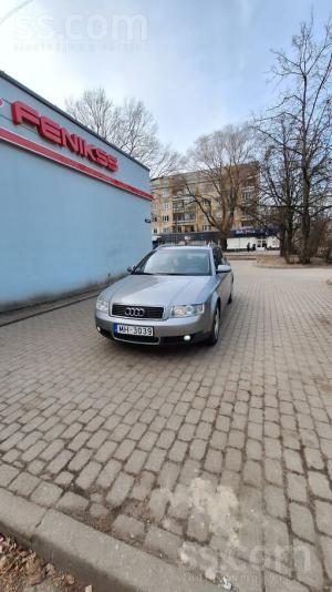 Pelēks Audi A4 2002 Madona, ar dzinēja tilpumu 2.40 L un nobraukumu 291 tūkst. km par 990 €, foto 1 vietnē AUTOMOTO.COM.LV