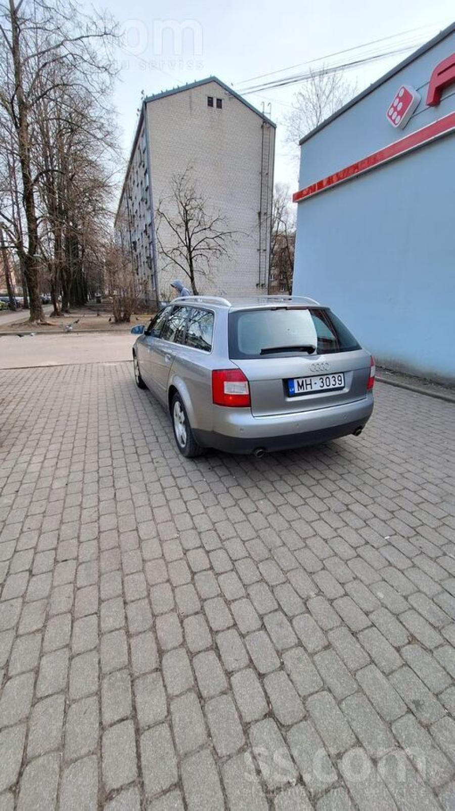 Pelēks Audi A4 2002 Madona, ar dzinēja tilpumu 2.40 L un nobraukumu 291 tūkst. km par 990 €, foto 2 vietnē AUTOMOTO.COM.LV