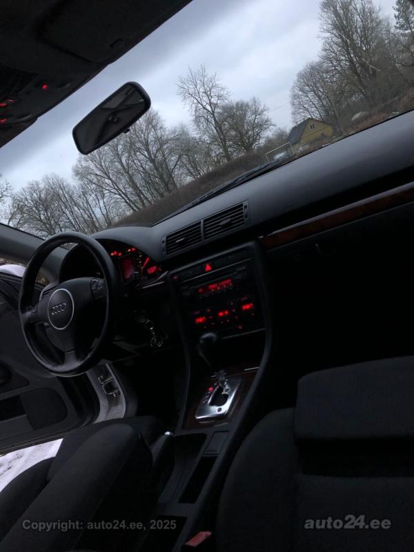 Grey Audi A4 2002 in Tartu, with an engine capacity of 1.80 L and mileage of 249 thousand km for 1300 €, photo 11 on AUTOMOTO.COM.LV