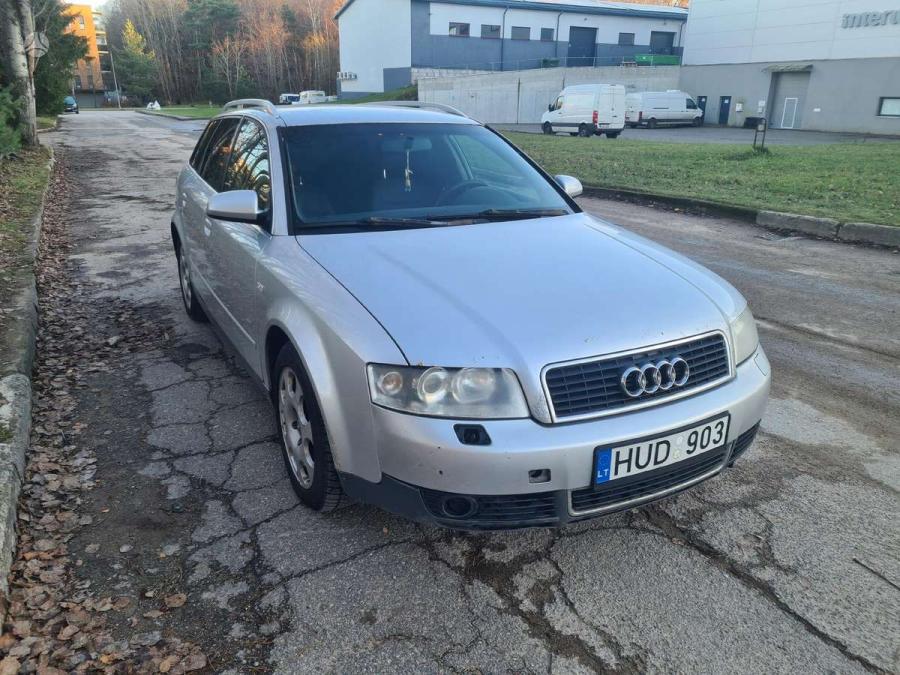 Pelēks Audi A4 2002 Viļņa, ar dzinēja tilpumu 2.50 L un nobraukumu 372 tūkst. km par 1200 €, foto 2 vietnē AUTOMOTO.COM.LV