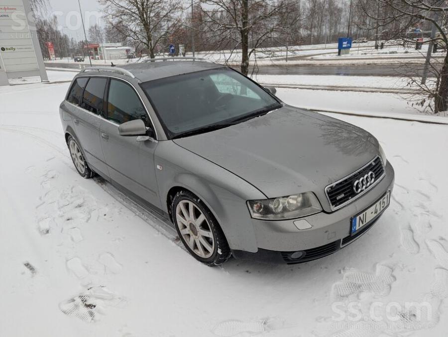 Pelēks Audi A4 2002 Rīga, ar dzinēja tilpumu 2.50 L un nobraukumu 316 tūkst. km par 1700 €, foto 2 vietnē AUTOMOTO.COM.LV