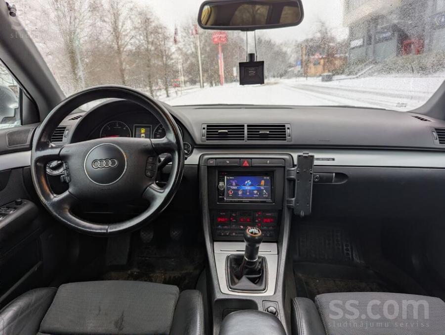 Pelēks Audi A4 2002 Rīga, ar dzinēja tilpumu 2.50 L un nobraukumu 316 tūkst. km par 1700 €, foto 11 vietnē AUTOMOTO.COM.LV