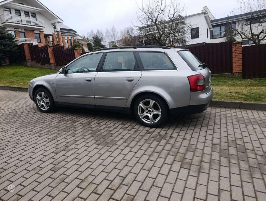 Grey Audi A4 2002 in Vilnius, with an engine capacity of 1.90 L and mileage of 300 thousand km for 1490 €, photo 3 on AUTOMOTO.COM.LV
