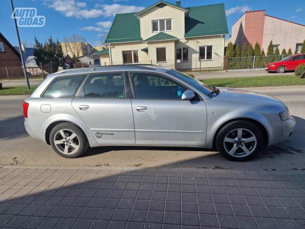 Pelēks Audi A4 2002 Panevēža, ar dzinēja tilpumu 2.50 L un nobraukumu 326 tūkst. km par 1100 €, foto 1 vietnē AUTOMOTO.COM.LV