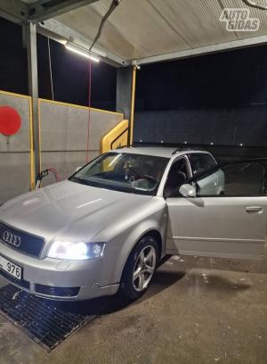 Pelēks Audi A4 2002 Panevēža, ar dzinēja tilpumu 2.50 L un nobraukumu 326 tūkst. km par 1100 €, foto 2 vietnē AUTOMOTO.COM.LV