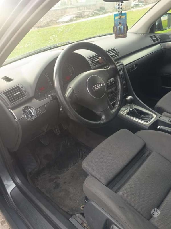 Pelēks Audi A4 2002 Šilalė, ar dzinēja tilpumu 1.90 L un nobraukumu 348 tūkst. km par 1350 €, foto 5 vietnē AUTOMOTO.COM.LV