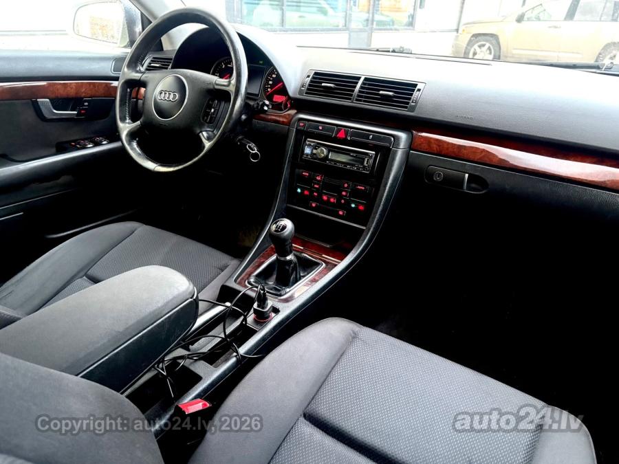 Pelēks Audi A4 2002 Tallina, ar dzinēja tilpumu 1.90 L un nobraukumu 322 tūkst. km par 1799 €, foto 11 vietnē AUTOMOTO.COM.LV