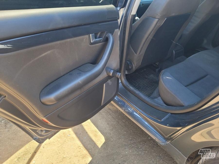 Grey Audi A4 2002 in Vilnius, with an engine capacity of 1.90 L and mileage of 220 thousand km for 1850 €, photo 17 on AUTOMOTO.COM.LV