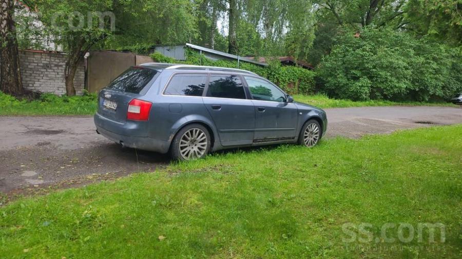 Grey Audi A4 2002 in Riga, with an engine capacity of 1.80 L and mileage of 371 thousand km for 750 €, photo 1 on AUTOMOTO.COM.LV