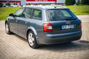 Grey Audi A4 2002 in Riga, with an engine capacity of 2.50 L and mileage of 352 thousand km for 1490 €, photo 7 on AUTOMOTO.COM.LV