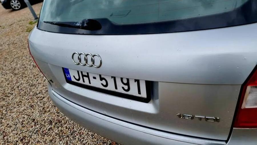 Grey Audi A4 2002 in Cesis, with an engine capacity of 1.90 L and mileage of 424 thousand km for 1800 €, photo 13 on AUTOMOTO.COM.LV