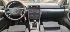 Pelēks Audi A4 2002 Valmiera, ar dzinēja tilpumu 2.50 L un nobraukumu 332 tūkst. km par 1500 €, foto 10 vietnē AUTOMOTO.COM.LV