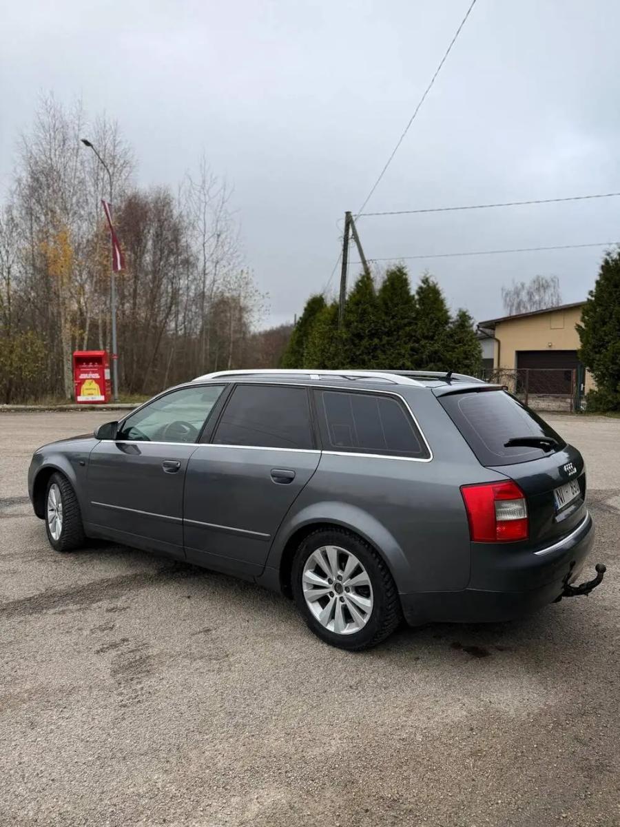 Grey Audi A4 2002 in Riga, with an engine capacity of 1.90 L and mileage of 285 thousand km for 1800 €, photo 9 on AUTOMOTO.COM.LV