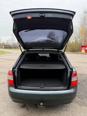 Grey Audi A4 2002 in Riga, with an engine capacity of 1.90 L and mileage of 285 thousand km for 1800 €, photo 10 on AUTOMOTO.COM.LV