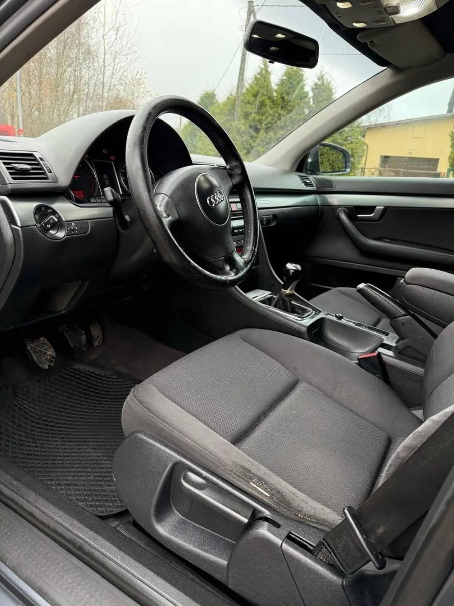 Grey Audi A4 2002 in Riga, with an engine capacity of 1.90 L and mileage of 285 thousand km for 1800 €, photo 13 on AUTOMOTO.COM.LV