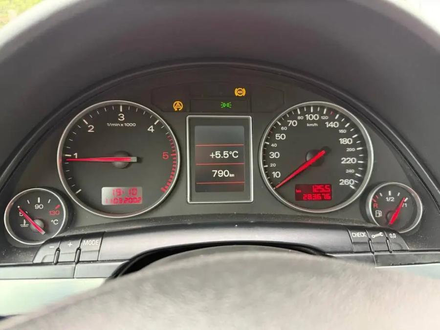 Grey Audi A4 2002 in Riga, with an engine capacity of 1.90 L and mileage of 285 thousand km for 1800 €, photo 17 on AUTOMOTO.COM.LV