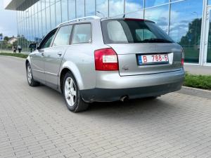 Grey Audi A4 2002 in Riga, with an engine capacity of 2.00 L and mileage of 330 thousand km for 1300 €, photo 4 on AUTOMOTO.COM.LV