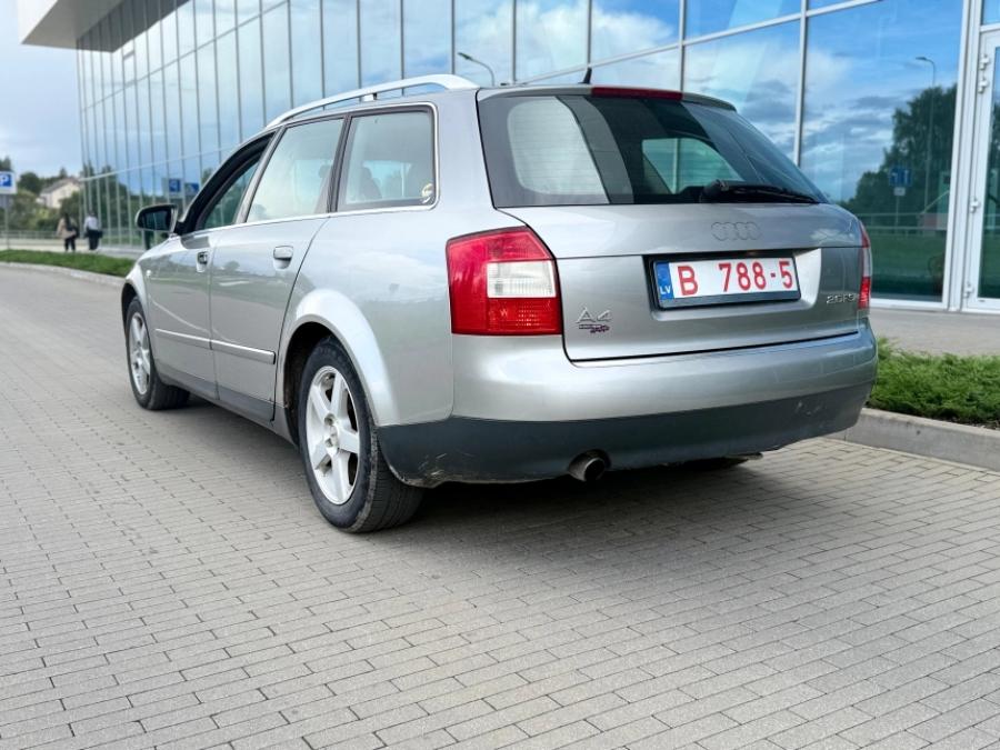 Grey Audi A4 2002 in Riga, with an engine capacity of 2.00 L and mileage of 330 thousand km for 1300 €, photo 4 on AUTOMOTO.COM.LV