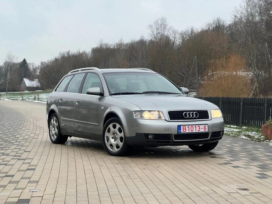 Grey Audi A4 2002 in Riga, with an engine capacity of 2.00 L and mileage of 330 thousand km for 1300 €, photo 5 on AUTOMOTO.COM.LV