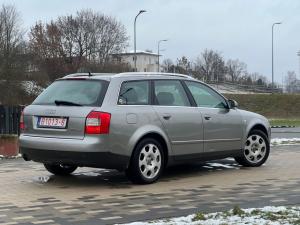 Grey Audi A4 2002 in Riga, with an engine capacity of 2.00 L and mileage of 330 thousand km for 1300 €, photo 7 on AUTOMOTO.COM.LV