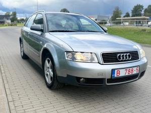 Grey Audi A4 2002 in Riga, with an engine capacity of 2.00 L and mileage of 330 thousand km for 1300 €, photo 8 on AUTOMOTO.COM.LV