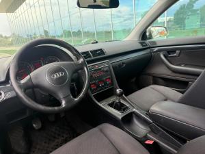 Grey Audi A4 2002 in Riga, with an engine capacity of 2.00 L and mileage of 330 thousand km for 1300 €, photo 10 on AUTOMOTO.COM.LV