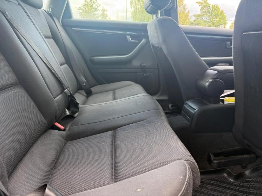 Grey Audi A4 2002 in Riga, with an engine capacity of 2.00 L and mileage of 330 thousand km for 1300 €, photo 16 on AUTOMOTO.COM.LV