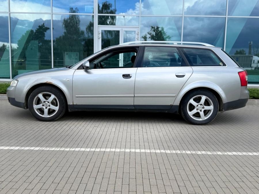 Grey Audi A4 2002 in Riga, with an engine capacity of 2.00 L and mileage of 330 thousand km for 1300 €, photo 17 on AUTOMOTO.COM.LV