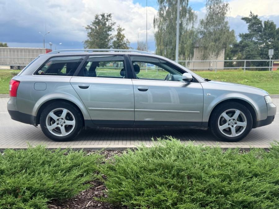 Grey Audi A4 2002 in Riga, with an engine capacity of 2.00 L and mileage of 330 thousand km for 1300 €, photo 19 on AUTOMOTO.COM.LV