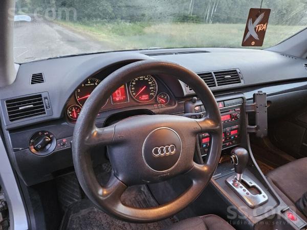 Серый Ауди А4 2002 в Валмиера, объемом двигателя 2.00 л и пробегом 405 тыс. км за 1550 €, фото 9 на AUTOMOTO.COM.LV