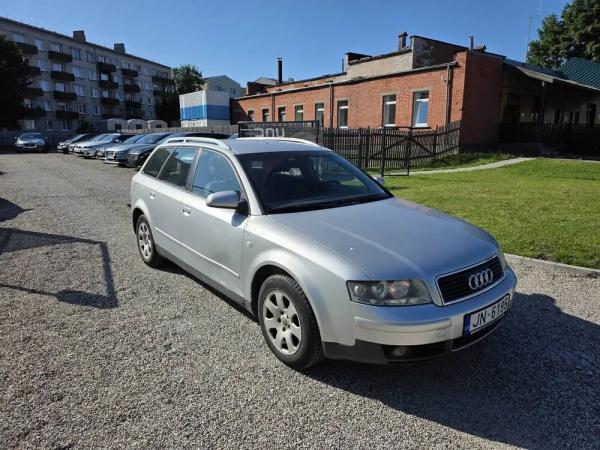 Pelēks Audi A4 2002 Ventspils, ar dzinēja tilpumu 2.00 L un nobraukumu 289 tūkst. km par 1250 €, foto 1 vietnē AUTOMOTO.COM.LV