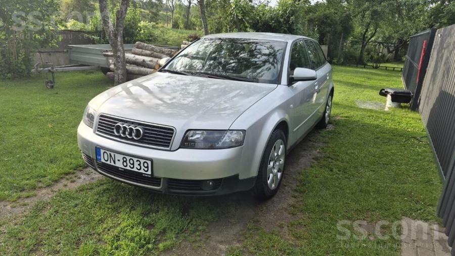 Pelēks Audi A4 2002 Ogre, ar dzinēja tilpumu 2.50 L un nobraukumu 262 tūkst. km par 1200 €, foto 1 vietnē AUTOMOTO.COM.LV