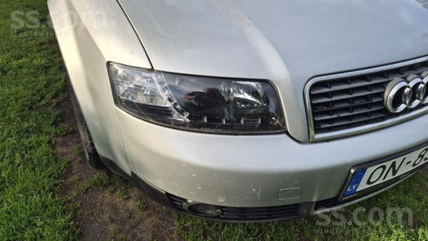 Pelēks Audi A4 2002 Ogre, ar dzinēja tilpumu 2.50 L un nobraukumu 262 tūkst. km par 1200 €, foto 3 vietnē AUTOMOTO.COM.LV