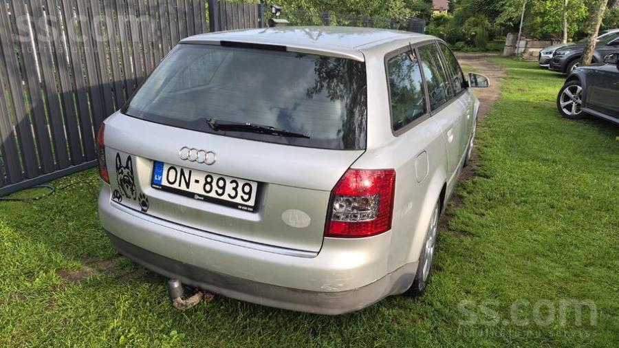 Pelēks Audi A4 2002 Ogre, ar dzinēja tilpumu 2.50 L un nobraukumu 262 tūkst. km par 1200 €, foto 7 vietnē AUTOMOTO.COM.LV