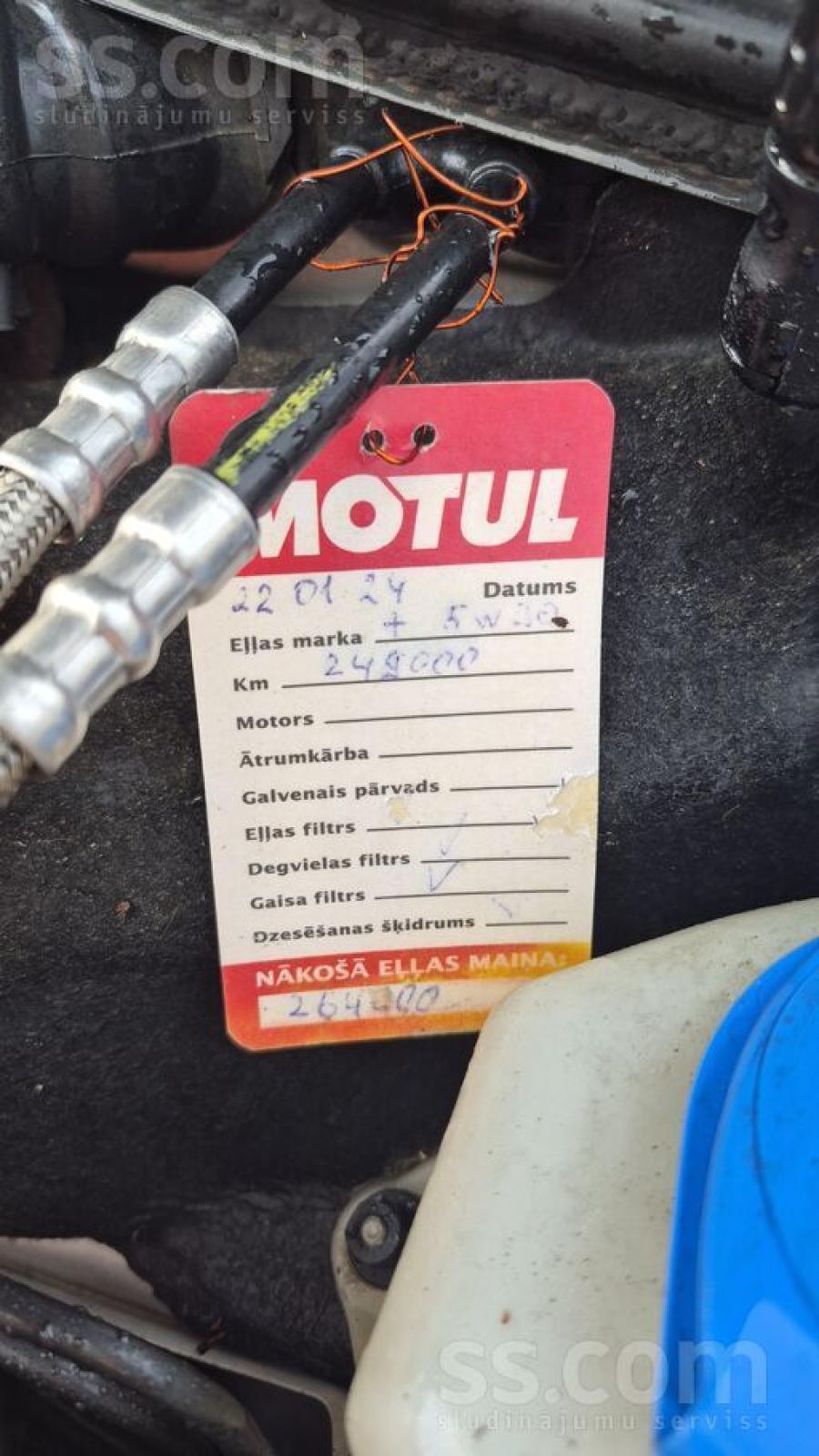 Pelēks Audi A4 2002 Ogre, ar dzinēja tilpumu 2.50 L un nobraukumu 262 tūkst. km par 1200 €, foto 14 vietnē AUTOMOTO.COM.LV
