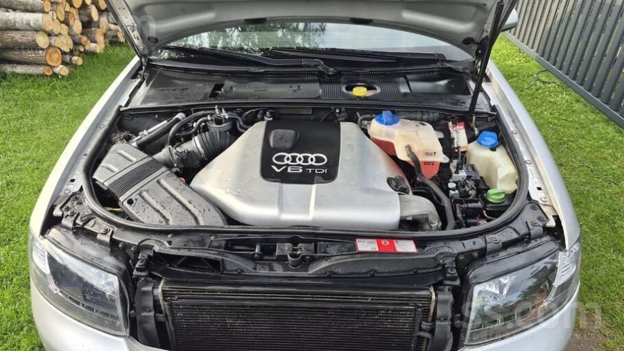 Pelēks Audi A4 2002 Ogre, ar dzinēja tilpumu 2.50 L un nobraukumu 262 tūkst. km par 1200 €, foto 16 vietnē AUTOMOTO.COM.LV