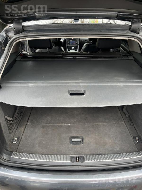 Grey Audi A4 2002 in Riga, with an engine capacity of 2.50 L and mileage of 371 thousand km for 1600 €, photo 8 on AUTOMOTO.COM.LV