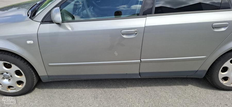 Pelēks Audi A4 2002 Kauņa, ar dzinēja tilpumu 2.50 L un nobraukumu 293 tūkst. km par 1250 €, foto 11 vietnē AUTOMOTO.COM.LV