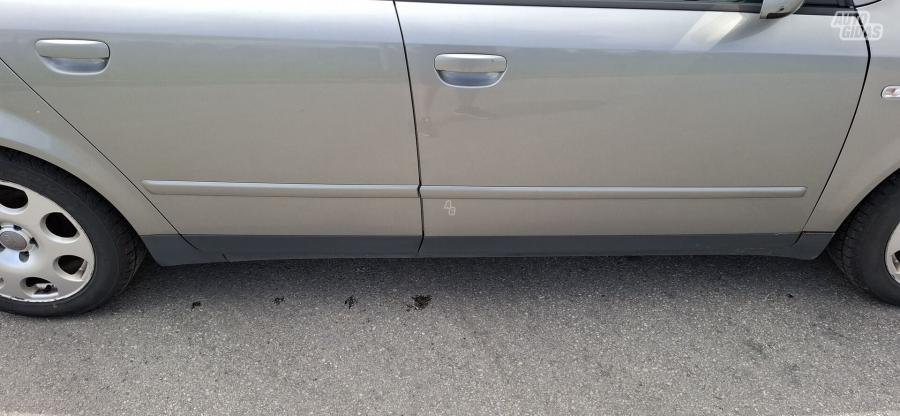 Pelēks Audi A4 2002 Kauņa, ar dzinēja tilpumu 2.50 L un nobraukumu 293 tūkst. km par 1250 €, foto 12 vietnē AUTOMOTO.COM.LV